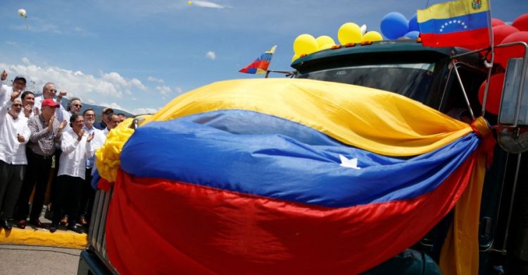 Finally the border crossing opened Venezuela and Colombia – English ...